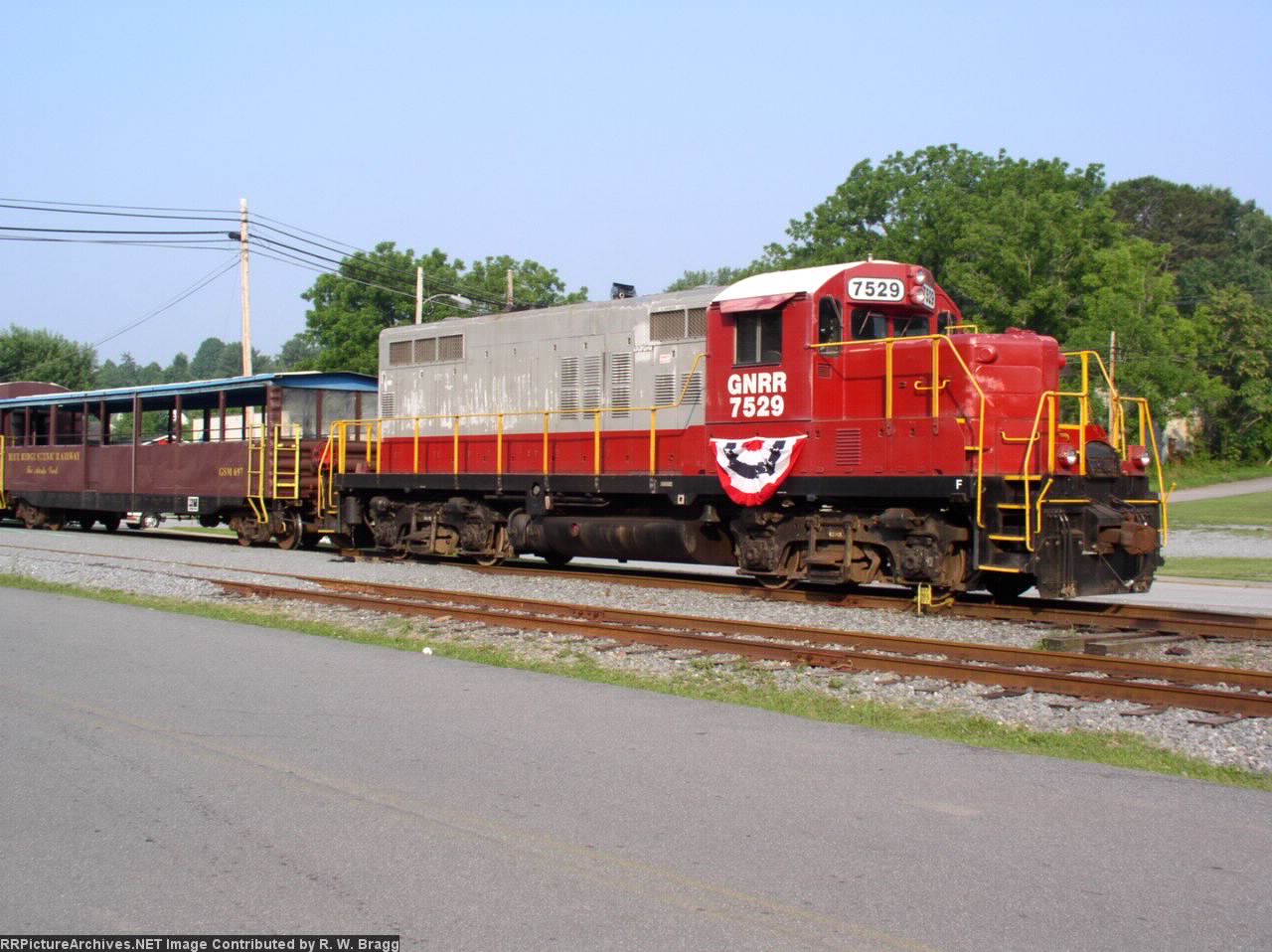 GNRR 7529 (GP10)